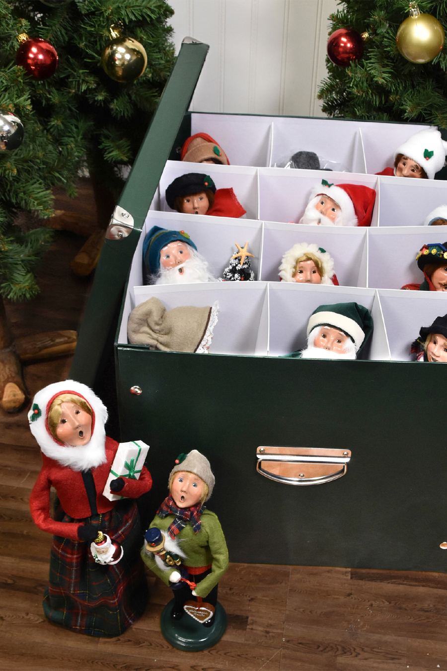 Byers' Choice Caroler Condo Box, Caroler Storage Box – Byers' Choice LTD.