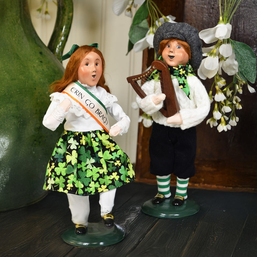Spring Gallery - Byers' Choice Caroler Display Gallery – Byers' Choice LTD.
